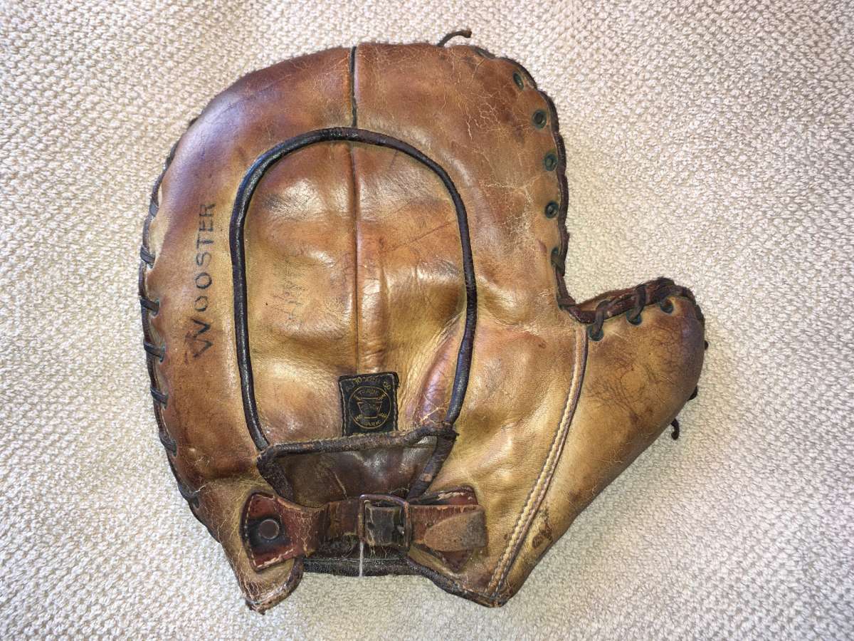 Early 1900's A.J. Reach Crescent Basemitt Back | Early Gloves & Mitts ...